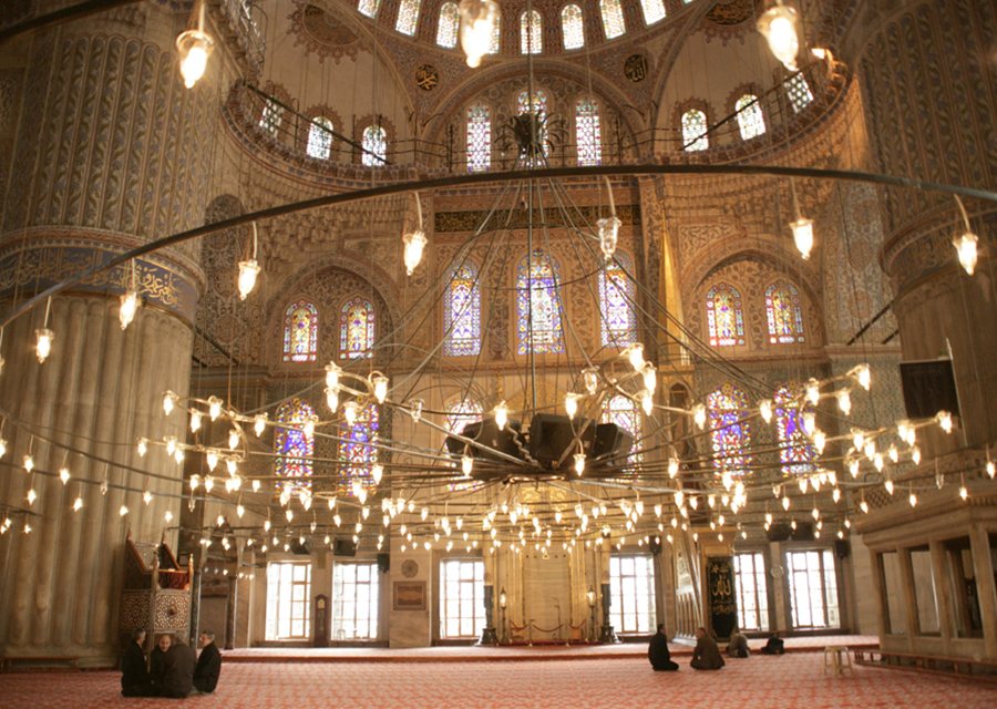 Istanbul Travel Guide - Discover the best time to go, places to visit ...